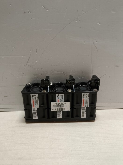 Блок вентиляторов серверных Inventec 3X40x40x48 DC 12V 1.9A IFD04048B12-A01