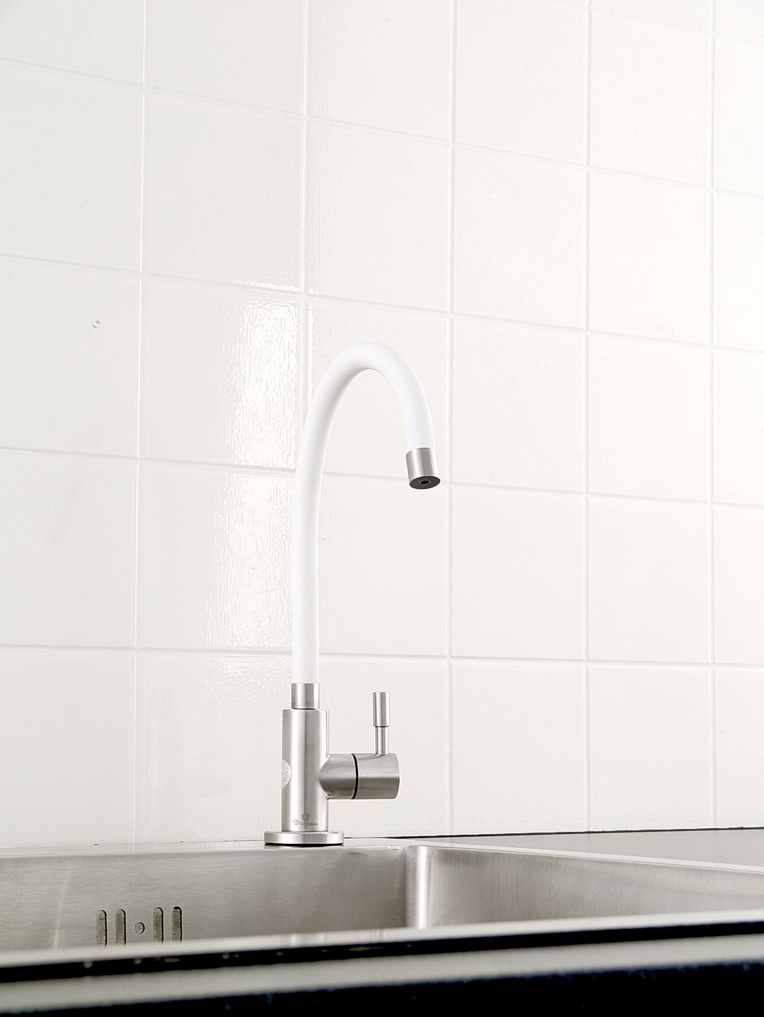 Кран для фильтрованной воды Diadonna, нержавеющая сталь, сатиновый, поворотный излив