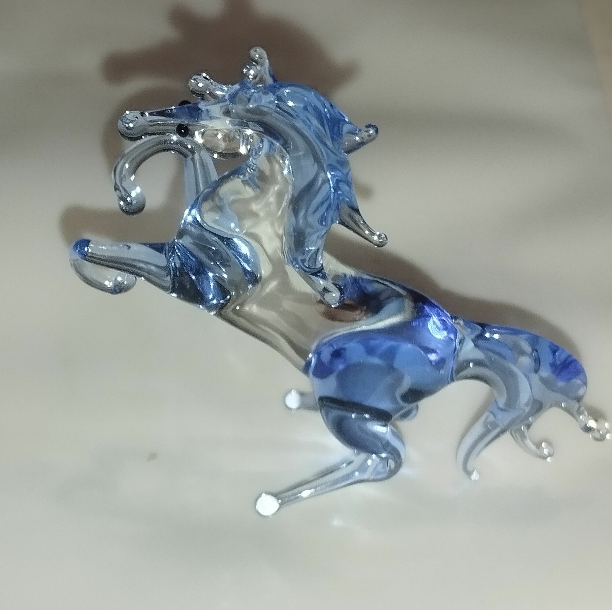 Стеклянная фигурка конь лошадь