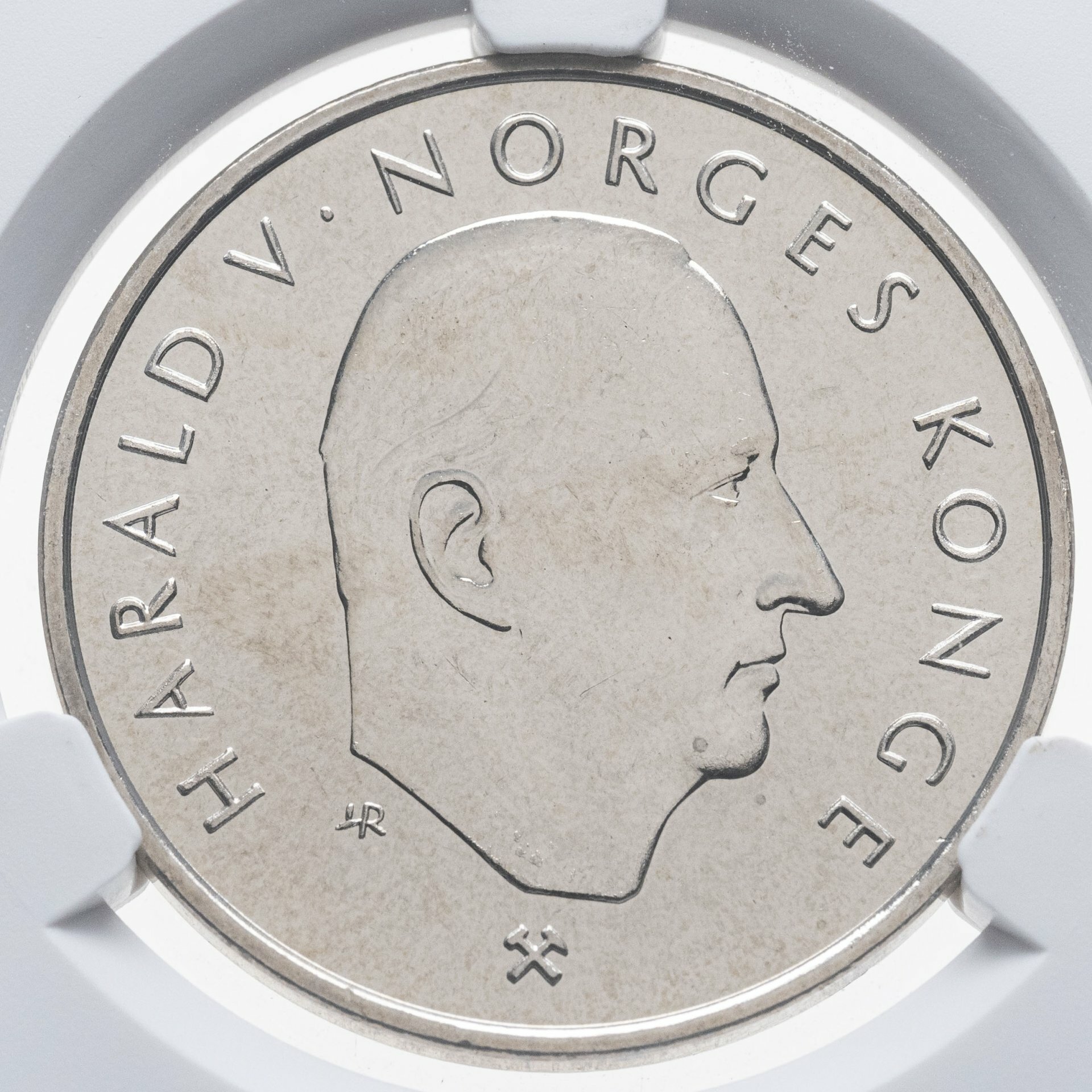 Норвегия 5 крон 1995 "1000 лет чеканке монет Норвегии" в слабе DNC MS63, Мельхиор медь-никель