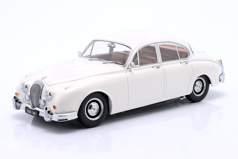 Модель коллекционная KK-SCALE Daimler 250 V8 lhd 1962 white
