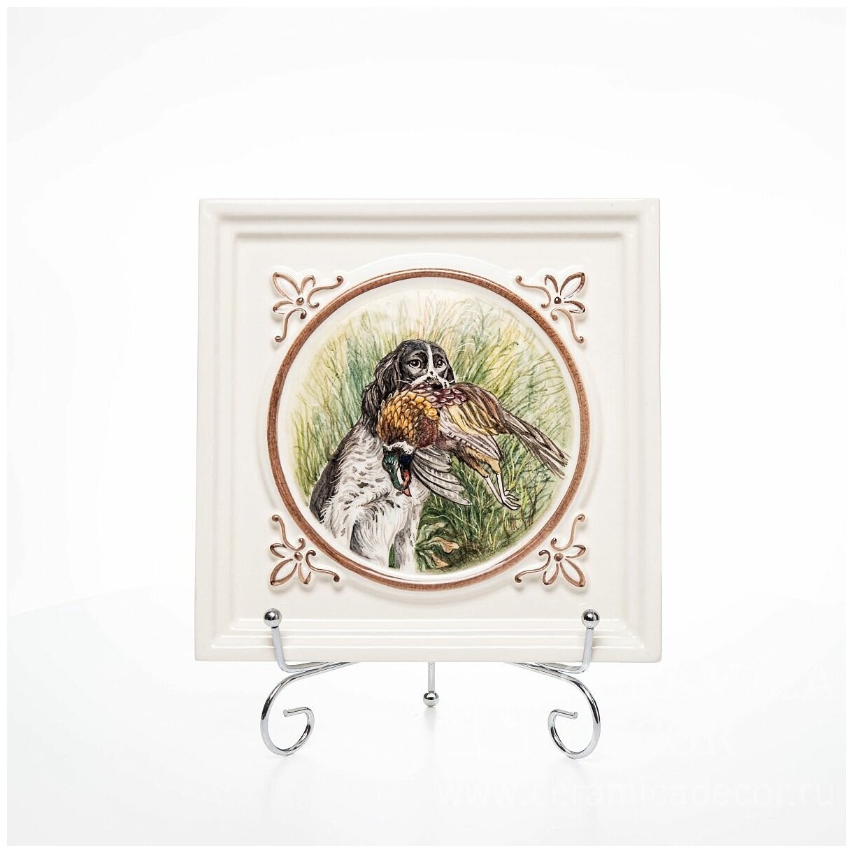 Изразец с медальоном под сюжетную роспись Прованс (Помошник охотника)