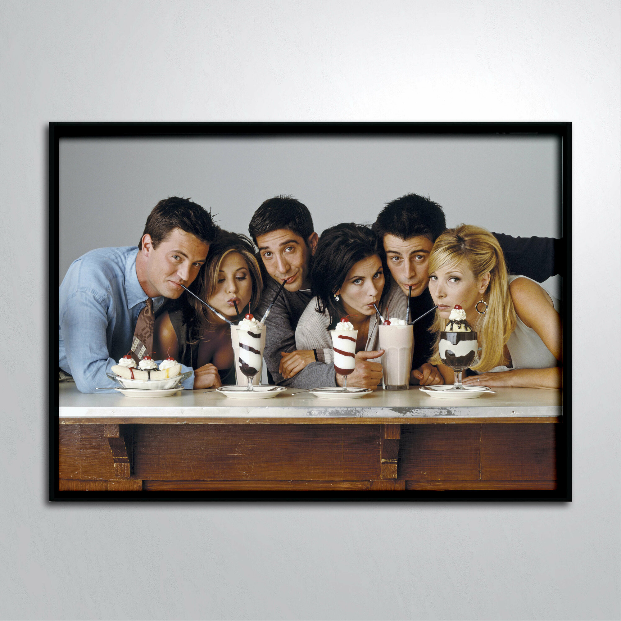 Постер в раме/Сериал Друзья Фотография Мороженное Friends