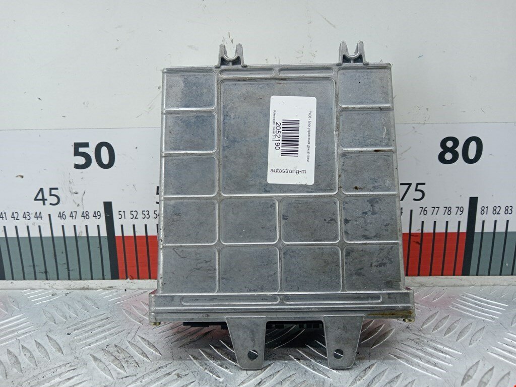 Блок управления двигателем Volkswagen Passat 5 8D0907557CX арт. 2052190