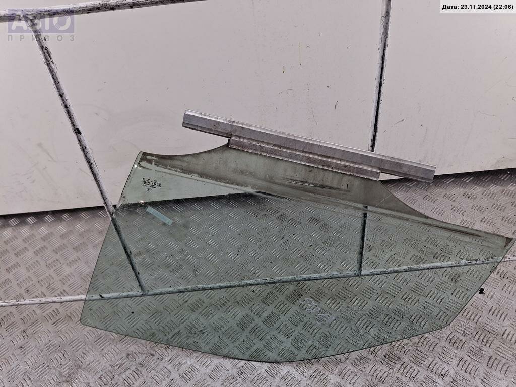 Стекло двери передней левой Mercedes C-Class W202 (1993-2000)