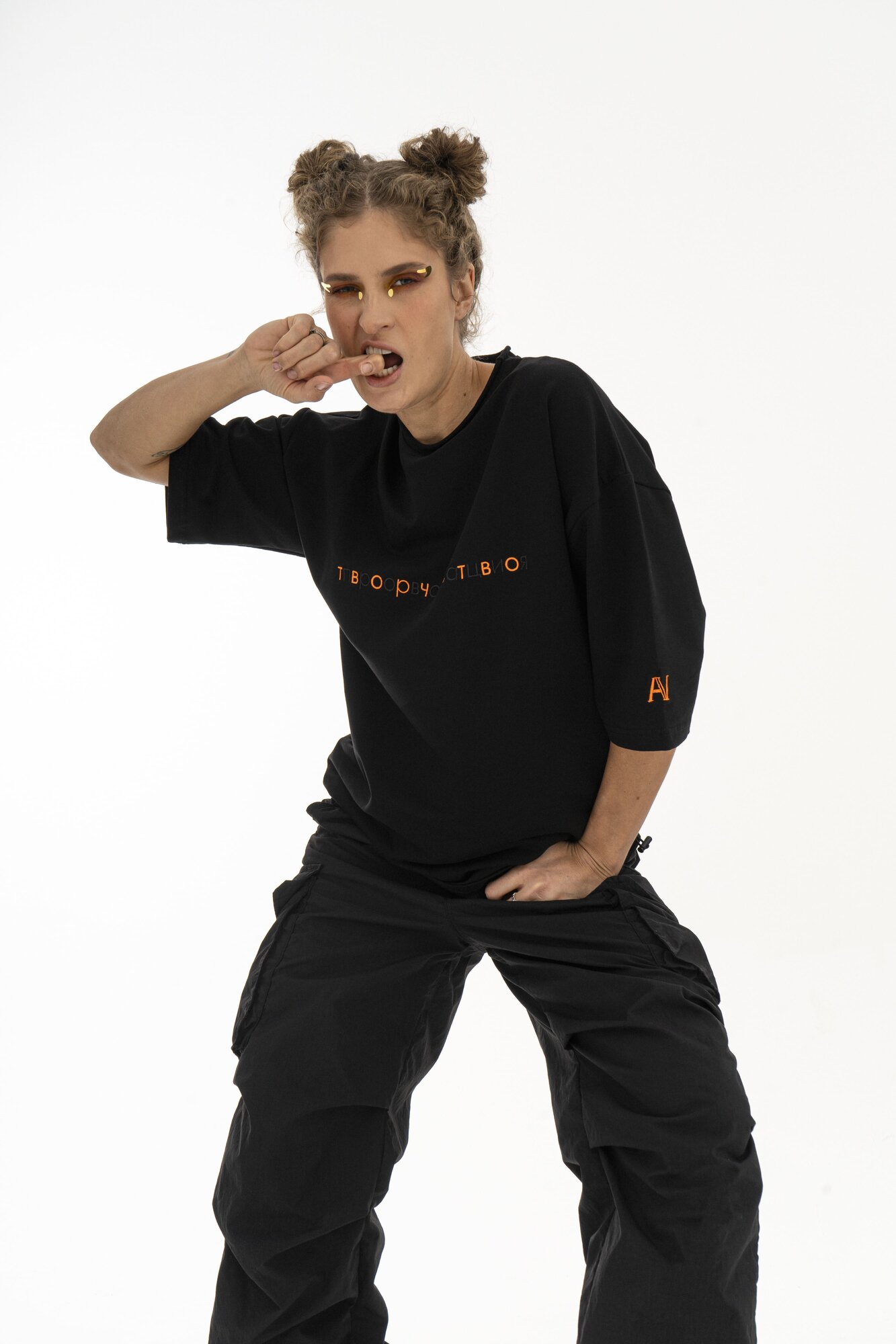 Футболка AV wear