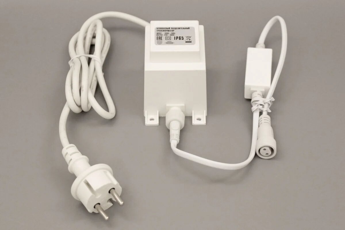 TEAMPROF Трансформатор TPF-220AC/DC24-60W-W 220В/24В 60Вт белый компактный корпус