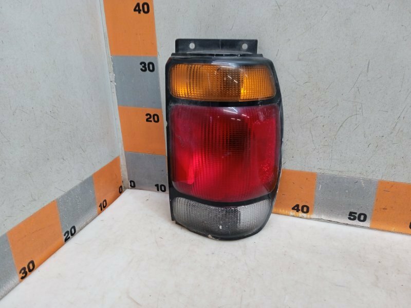 Б/У оригинал Фонарь задний правый Ford Explorer 1998 2, UN150 386868 FORD арт. F57B13B504