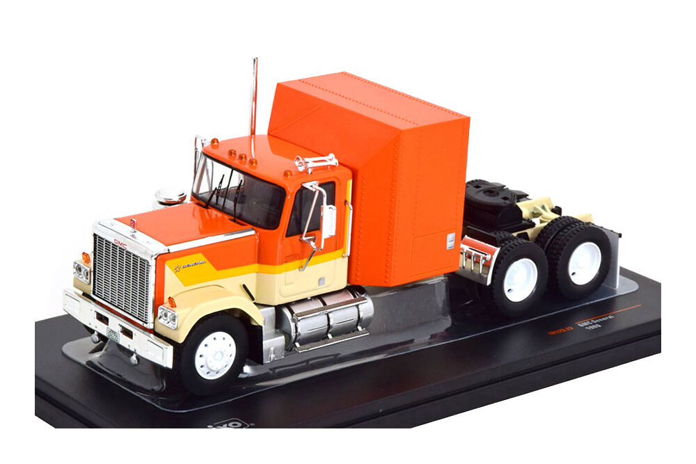 Модель коллекционная IXO Gmc general 1980 orange/beige