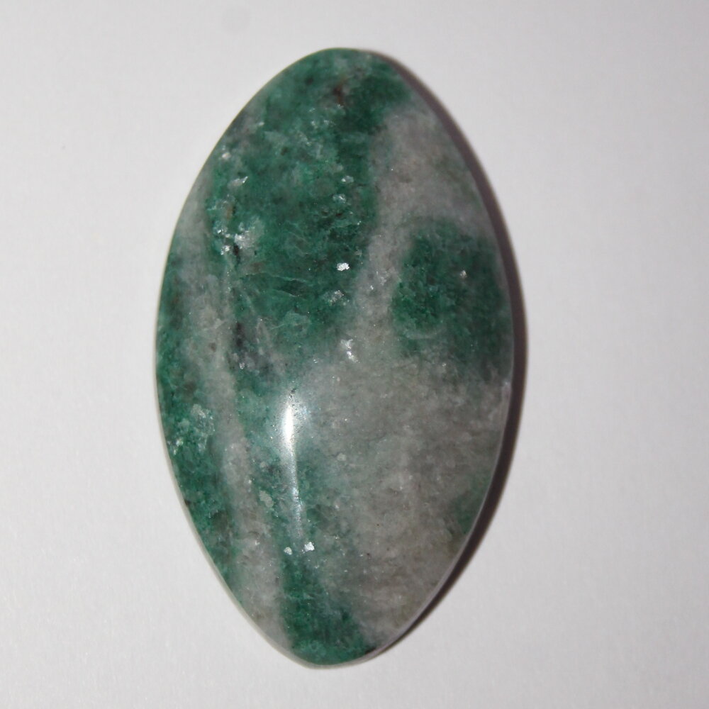 Коллекционный кабошон лиственит, 43х25х3 мм, Урал, "True Stones"