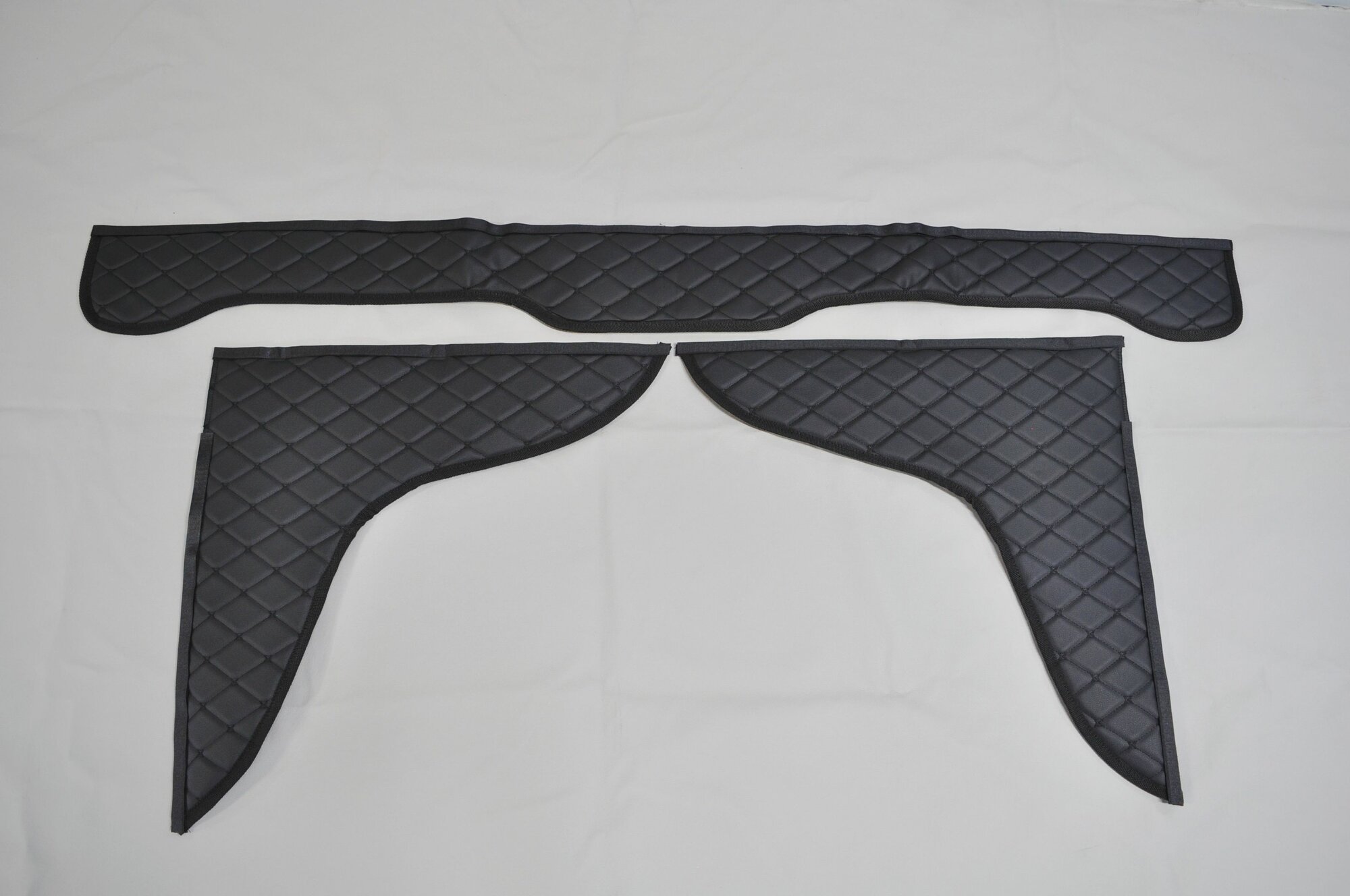 Ламбрекены (1.5м). Чёрный кант.