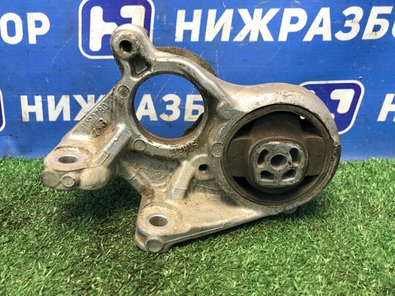Кронштейн промежуточного вала Peugeot 308 1.6 EP6 81090780