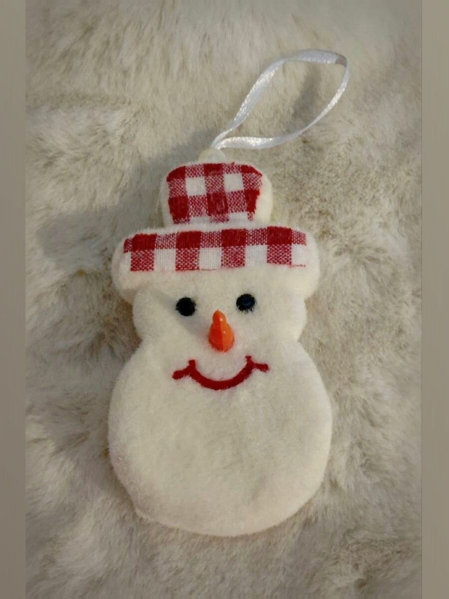 Елочное украшение "Снеговик с шапкой в клеточку"12х6см