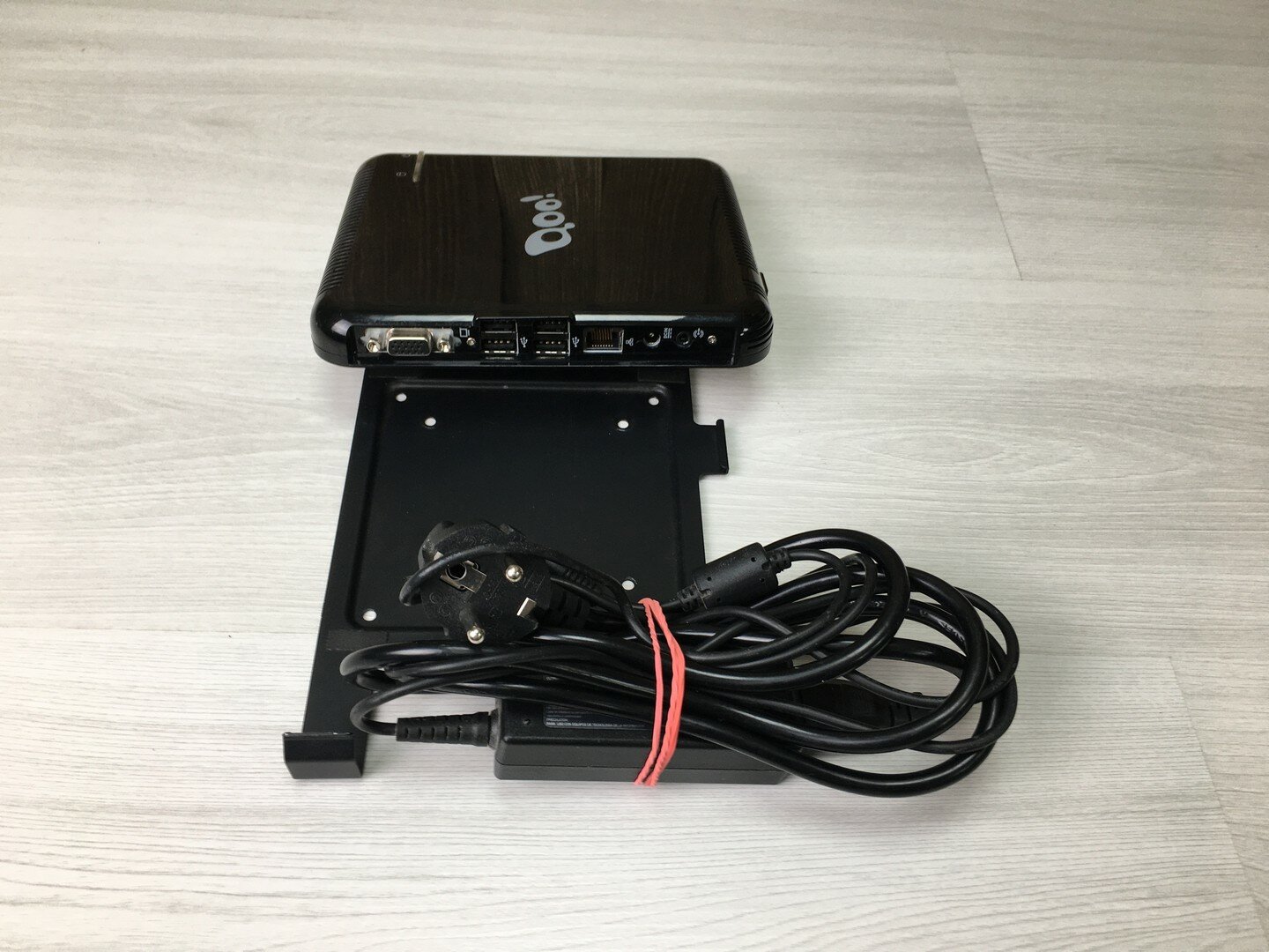 Тонкий клиент 3Q Tower TGP, Intel Atom D510 1.66 MHz/2GB DDR2/6USB/WGA/LAN/HDD250/WIN 7HB