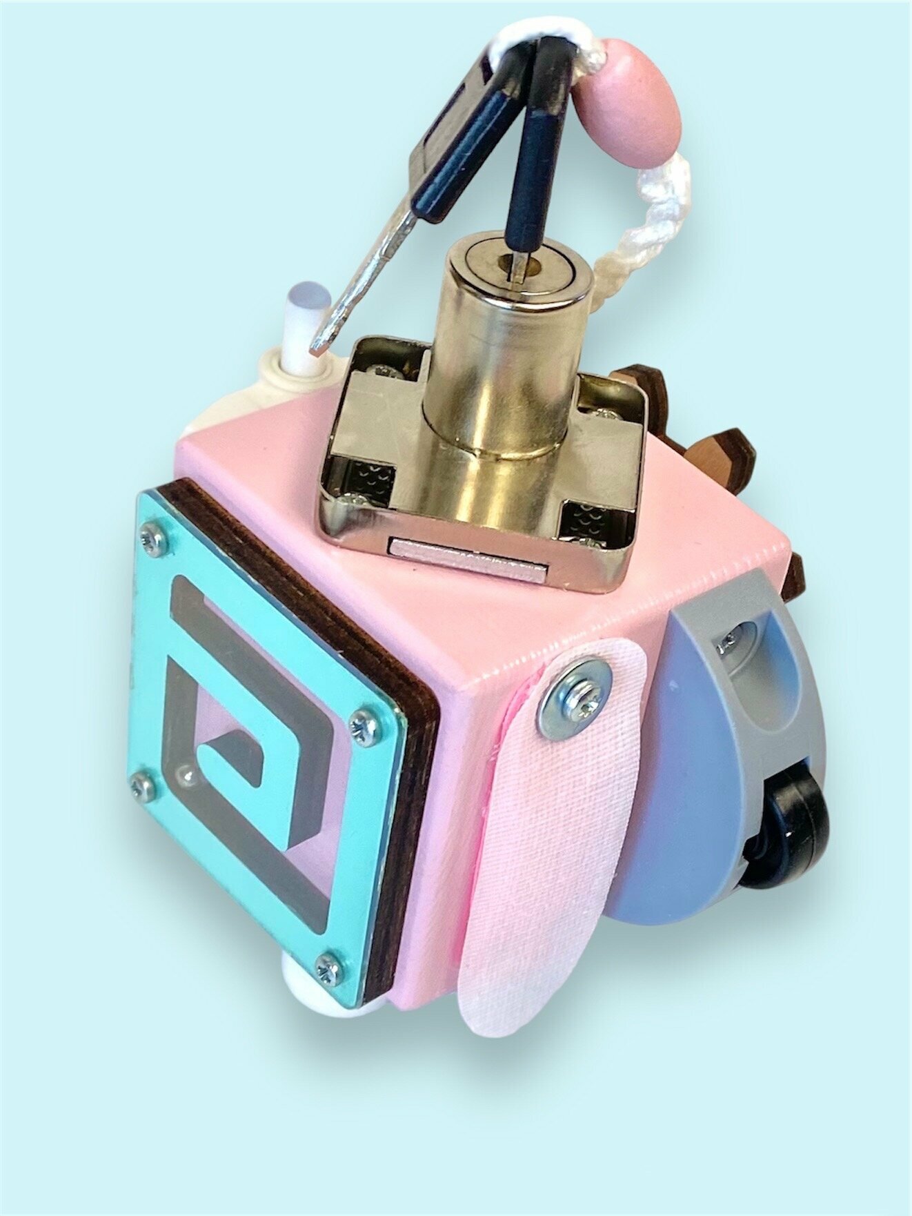 Бизикубик дорожный 6х6 см