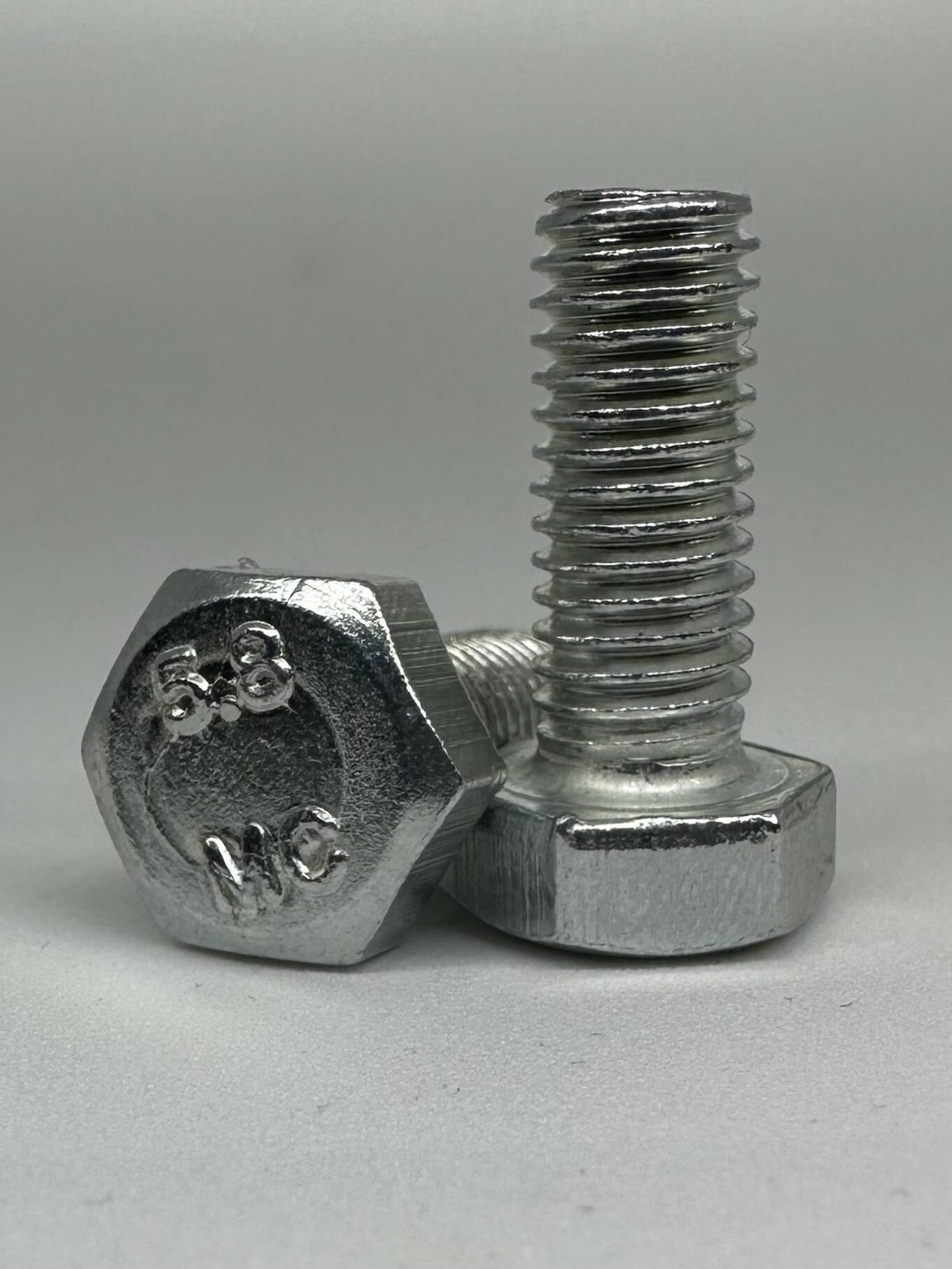 Болт М8х1,25х20 шкива помпы отражателя, картера масляного ЗИЛ рааз, шторки радиатора МАЗ-5549, блока цилиндров МАЗ-5429 и крепления сапуна масляного насоса К-700