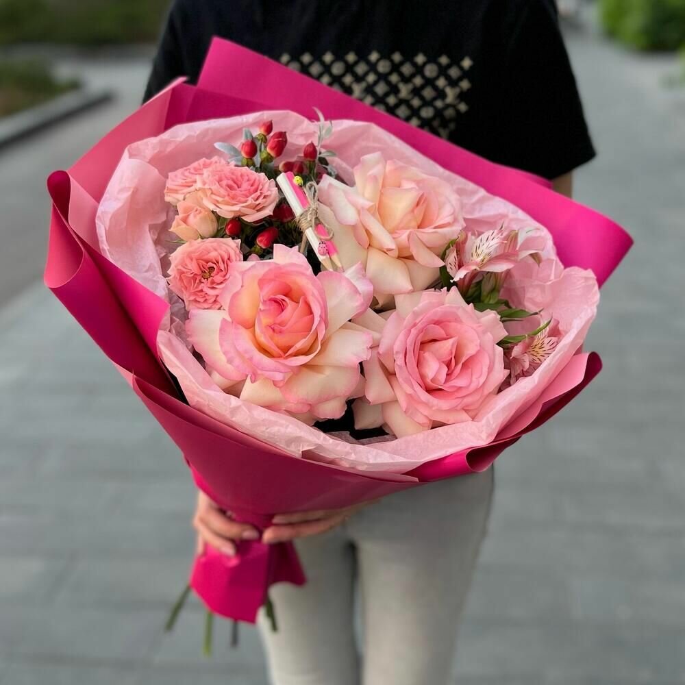 Букет из французских розовых роз