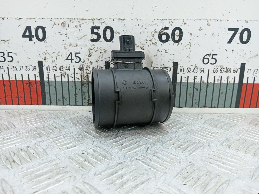 Расходомер воздуха (ДМРВ) Opel Corsa D 55561912 арт. 2167515