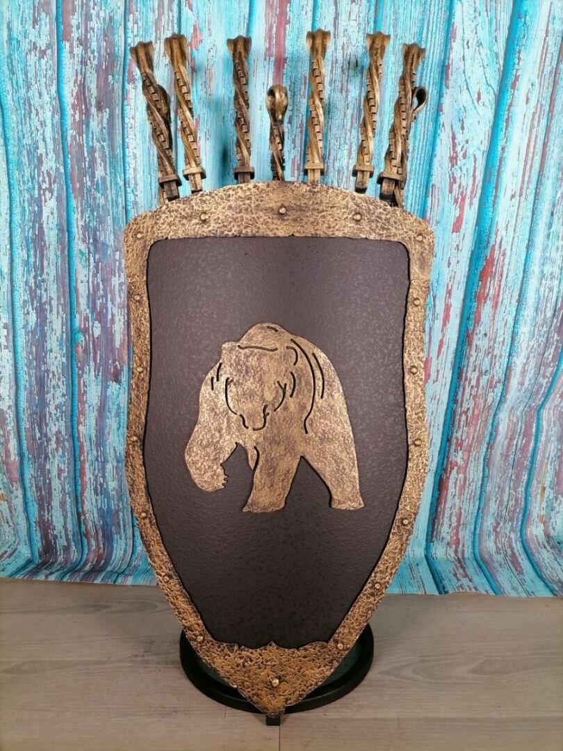 Каминный набор Щит-подставка Медведь на 6 шампуров Арарат