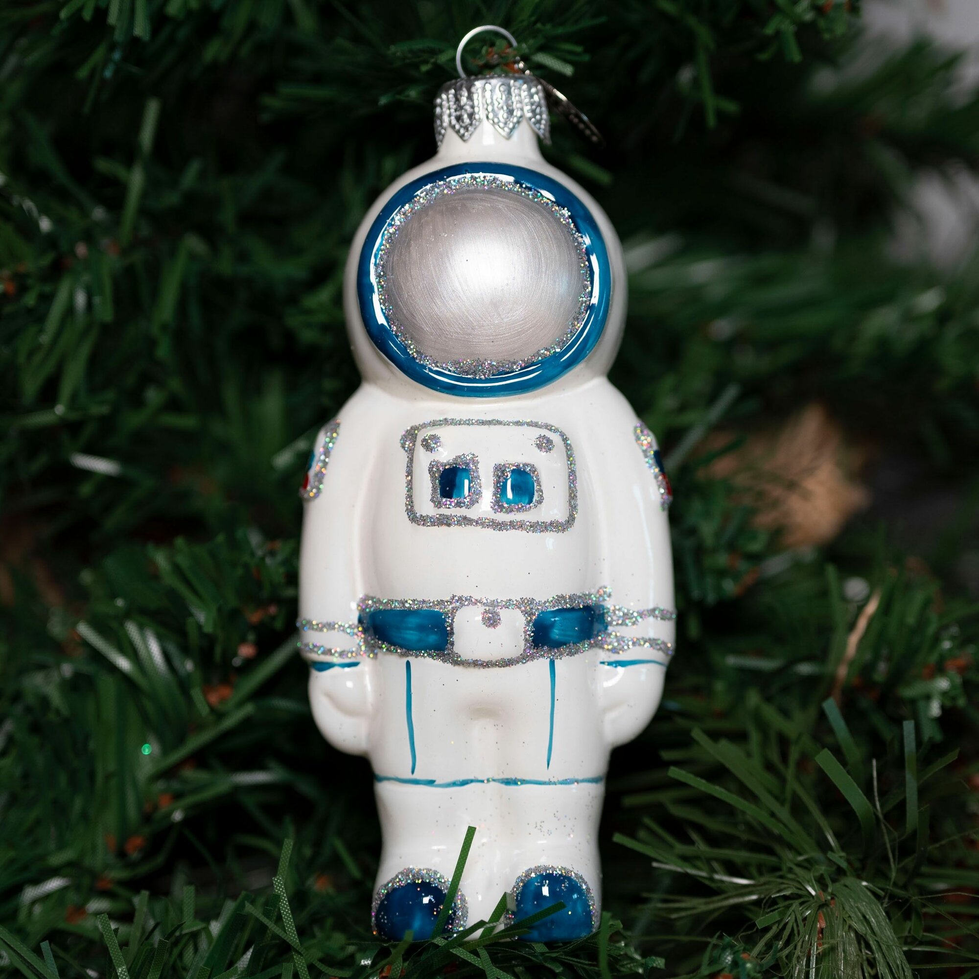 Игрушка на елку Космонавт большой 12см