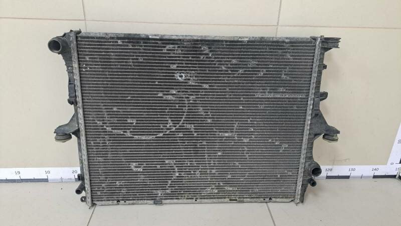 Радиатор охлаждения двигателя Volkswagen Touareg 7L 2002-2010 кат.номер: 7L6121235B 7L0121253A