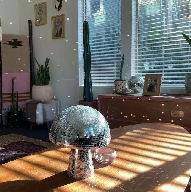 Настольное украшение "Mushroom Disco Ball", витражное стекло, серебристое