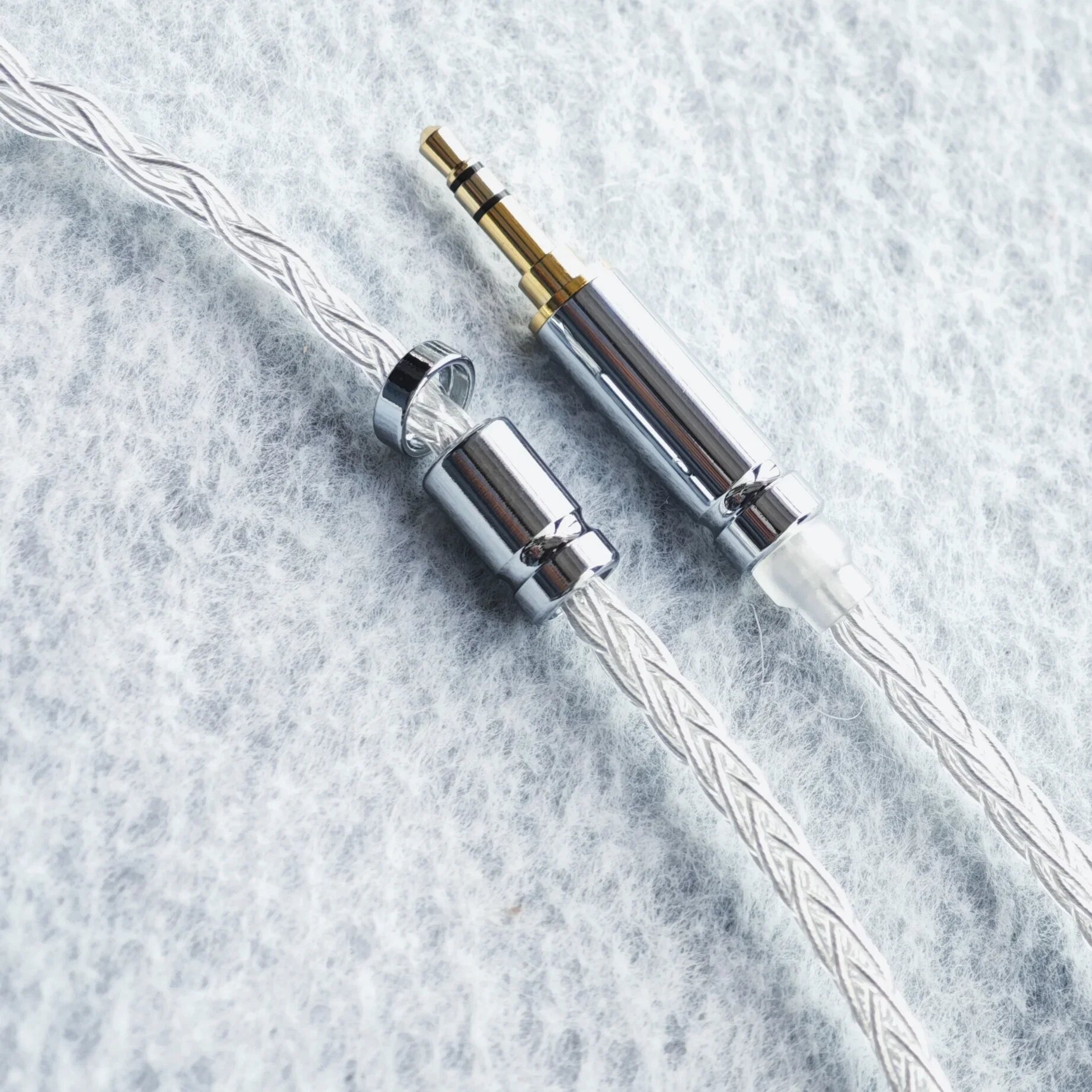 Кабель для наушников SIMGOT 8 Core OCC посеребренный 4.4mm balance, white