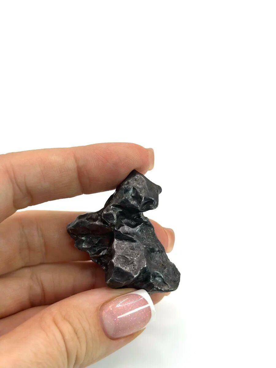 Метеорит Сихотэ-Алинь 52г - образец с корой плавления