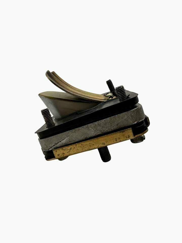 Клапан лепестковый на мотороллер Муравей (в сборе)