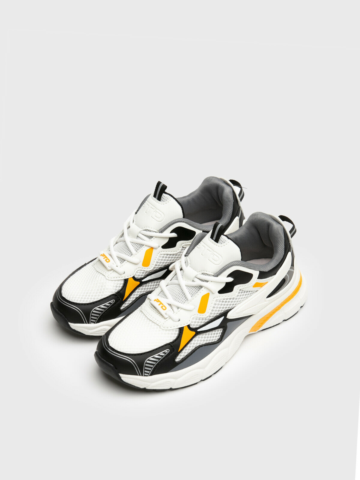 Кроссовки playToday