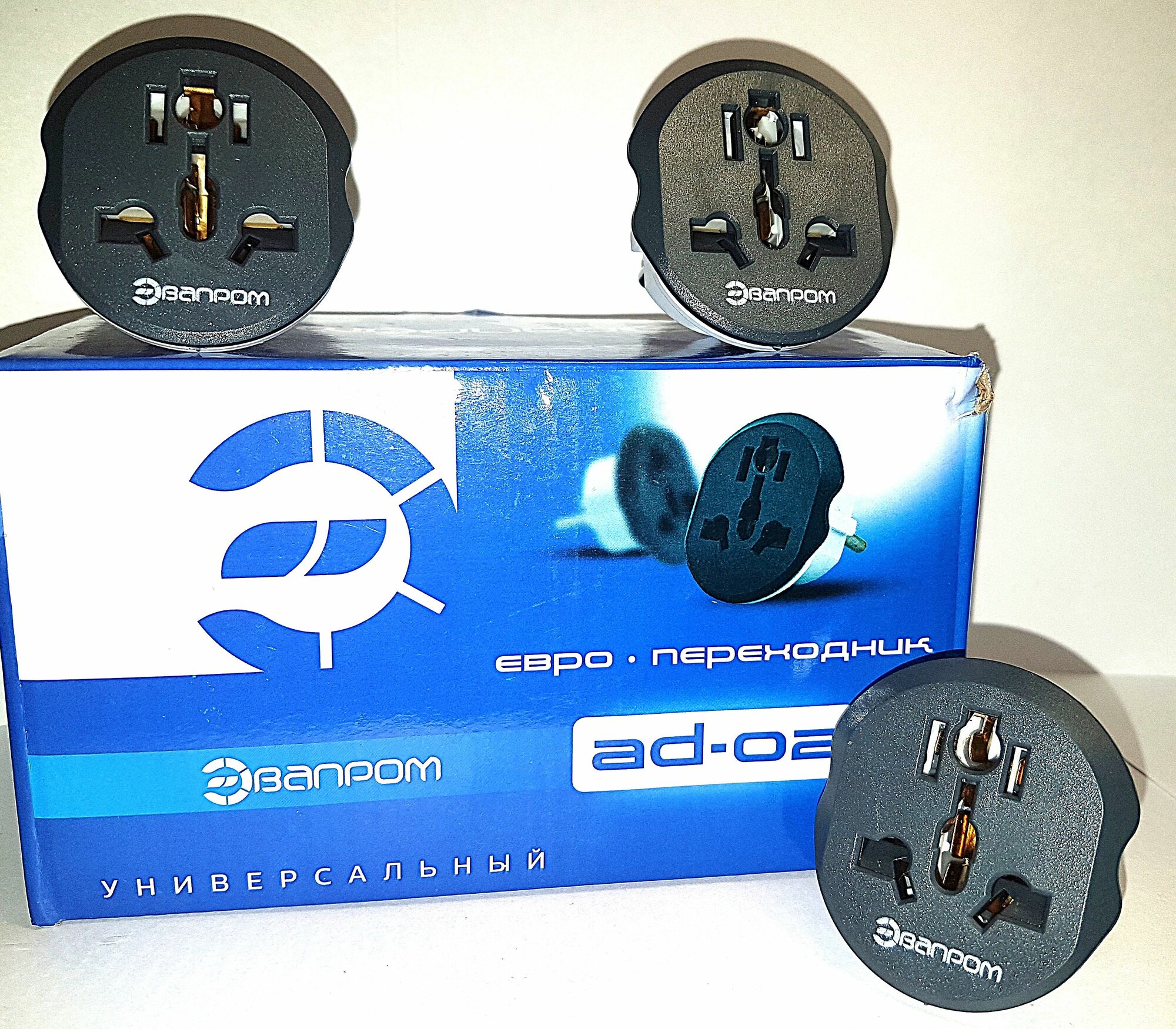 Адаптер-переходник эвапром Комплект 3 шт. с Американской/Английской вилки на Евро с заземлением USA-EU. С 110 Вт на 220 Вольт
