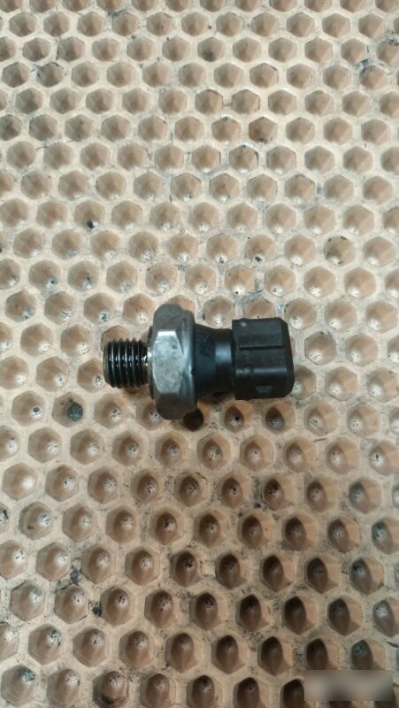 Датчик давления масла двс Bmw X1 E84 N47D20C Б/У с пробегом