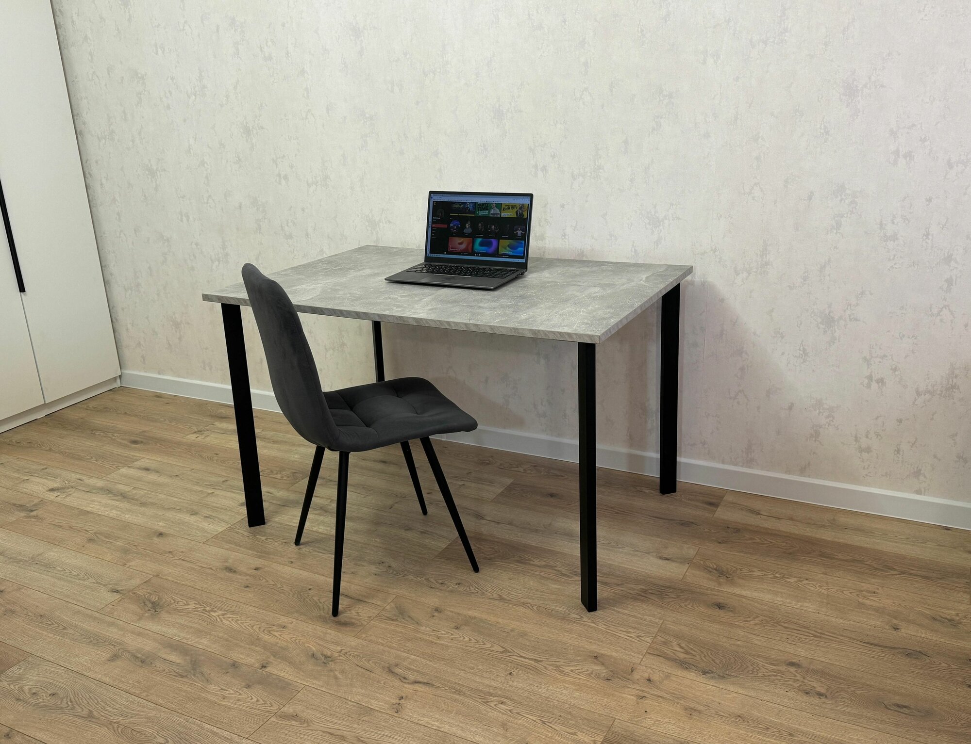 Игровой стол Компьютерный Бетон 80*80 см. Ножки черные