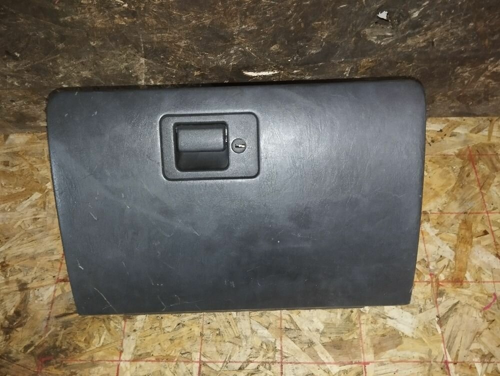 Бардачок Ford Escape 1 Б/У с пробегом