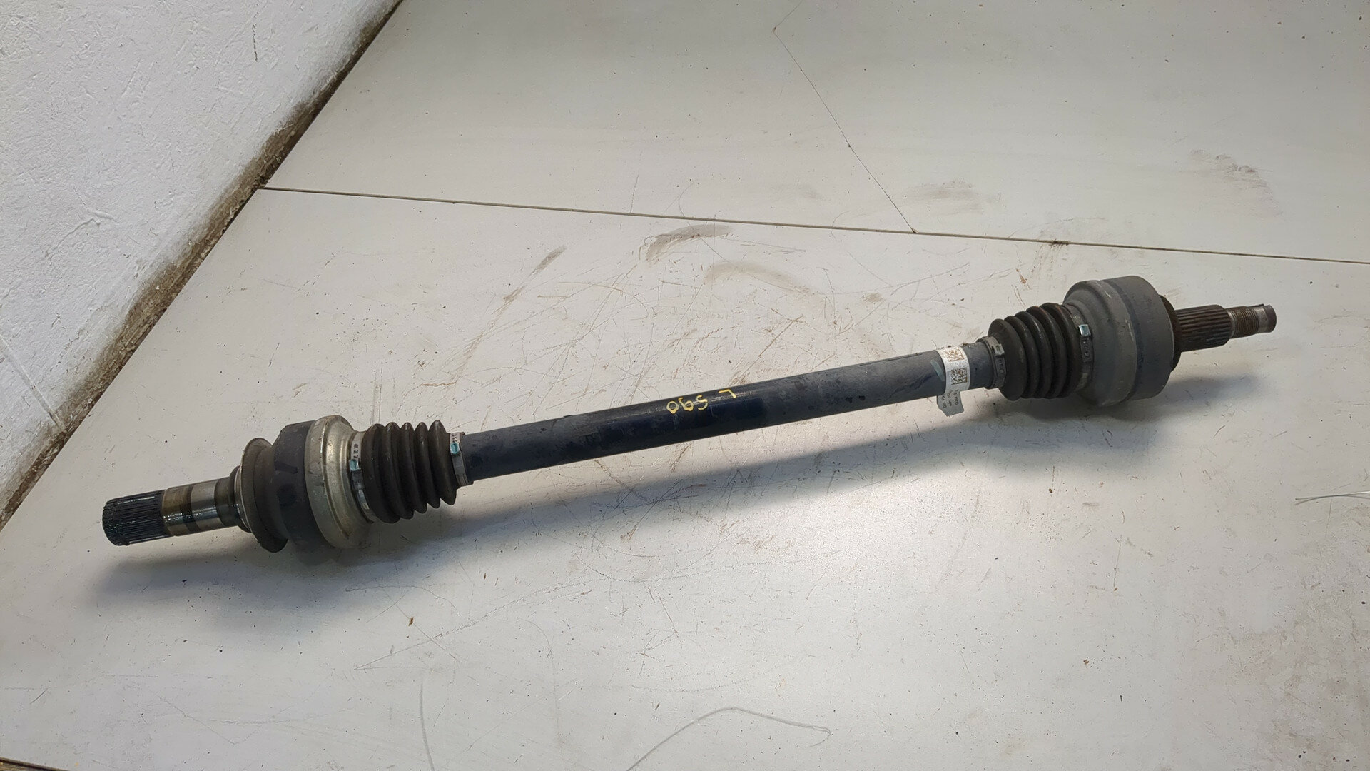 Полуось (вал, шрус) левая задняя Alfa Romeo Stelvio Б/У