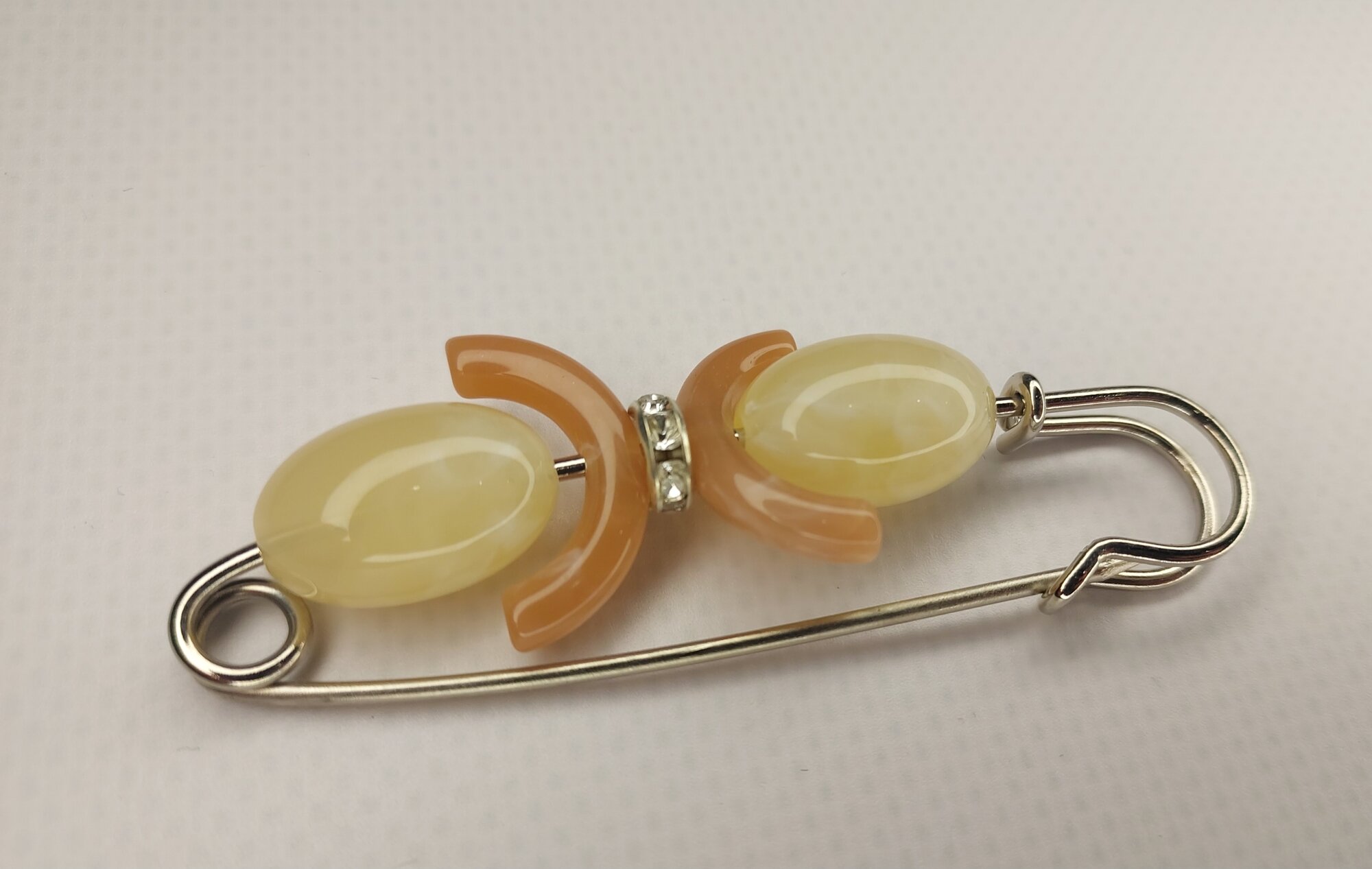 Булавка брошь "Славутич" для кардигана, пальто, платков, костюмов, одежды. Цвет охра