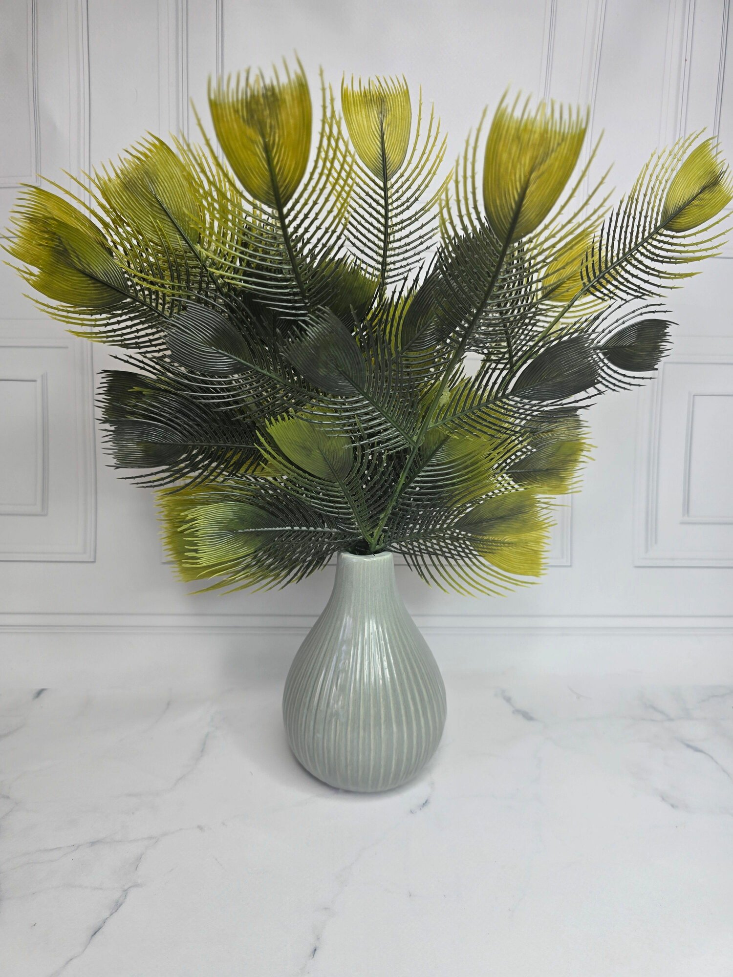 Искусственное растение Холодилова "Ветка пальмы", пластик, длина 35 см, 10 штук