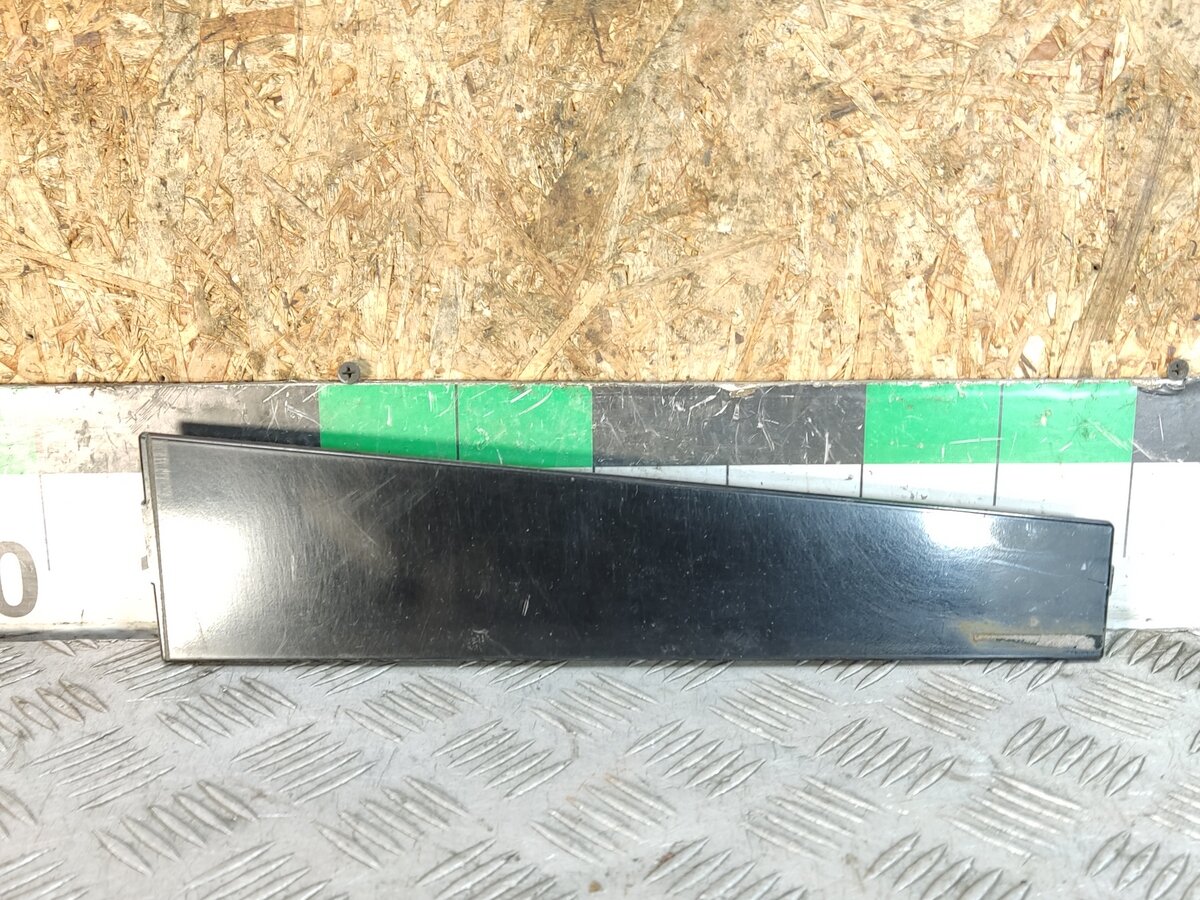 Накладка двери задней левой PEUGEOT 3008 2010-2016 96853733XY