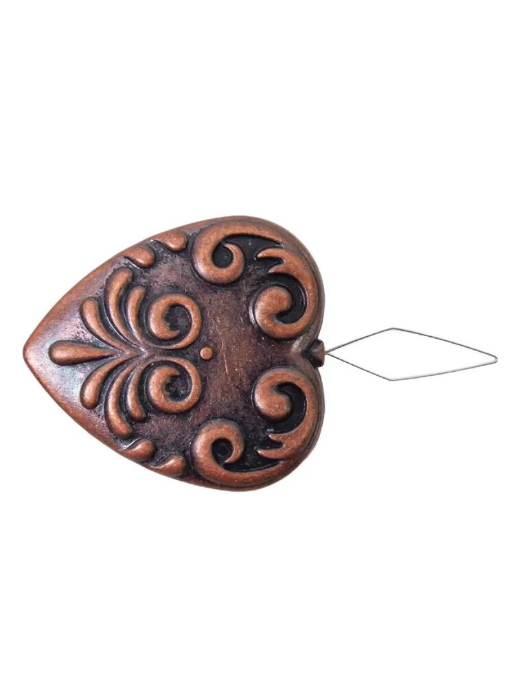 Сердечко-нитковдеватель с магнитной иглой