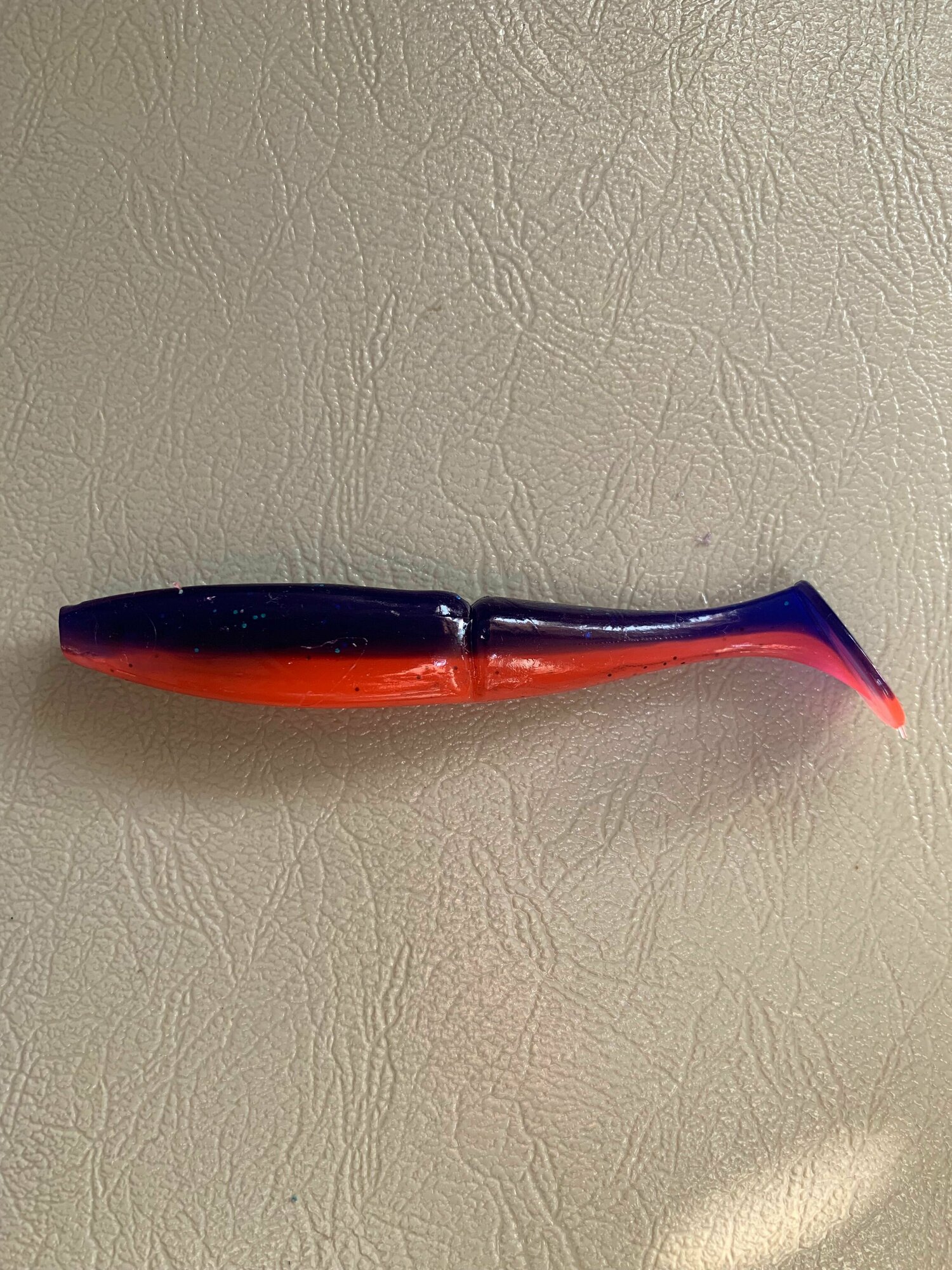 Мягкая силиконовая приманка Савамура (River Shad)105мм,4шт. Фиолетово-красный (Violet-fire).