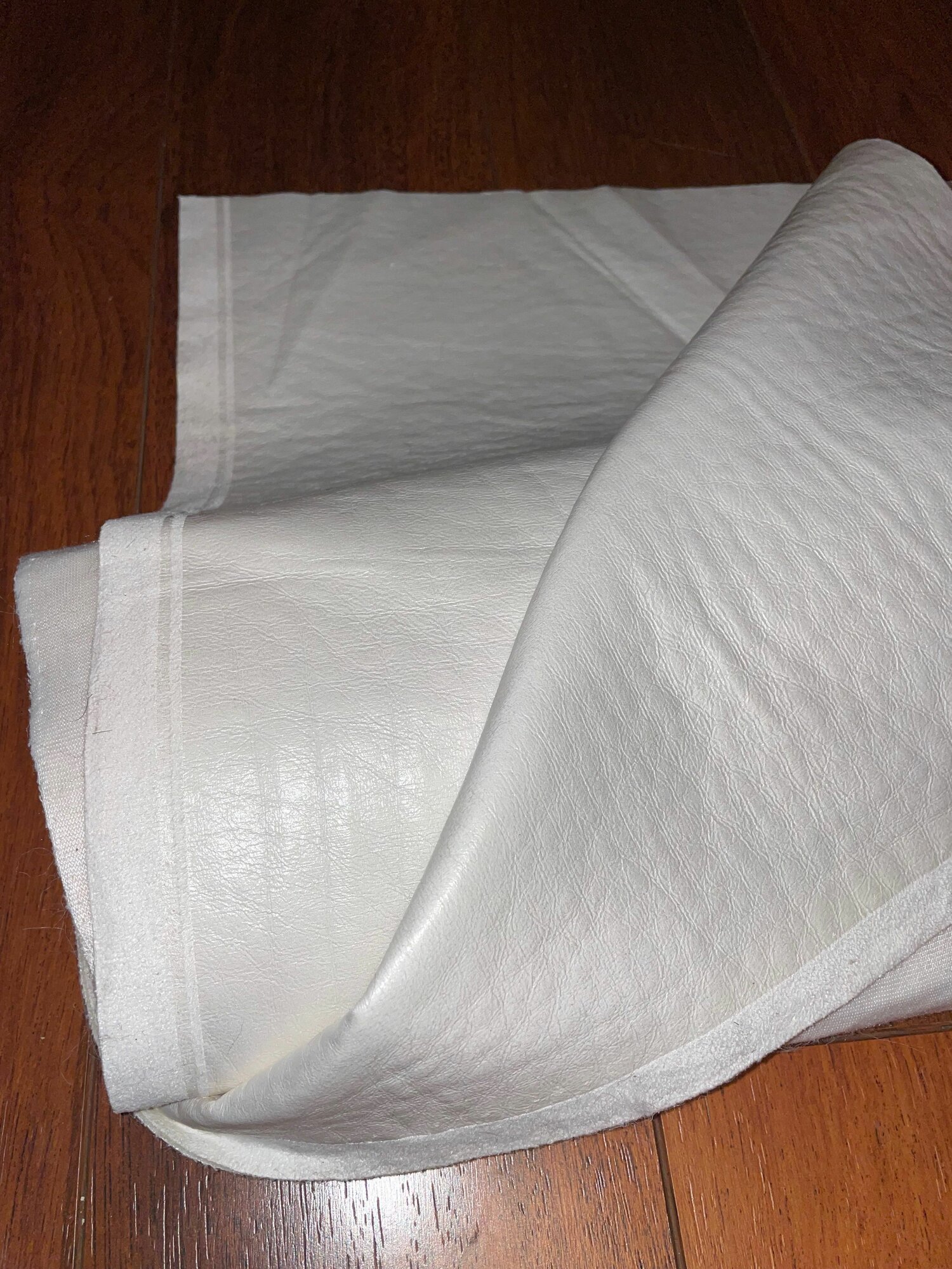 Экокожа белая