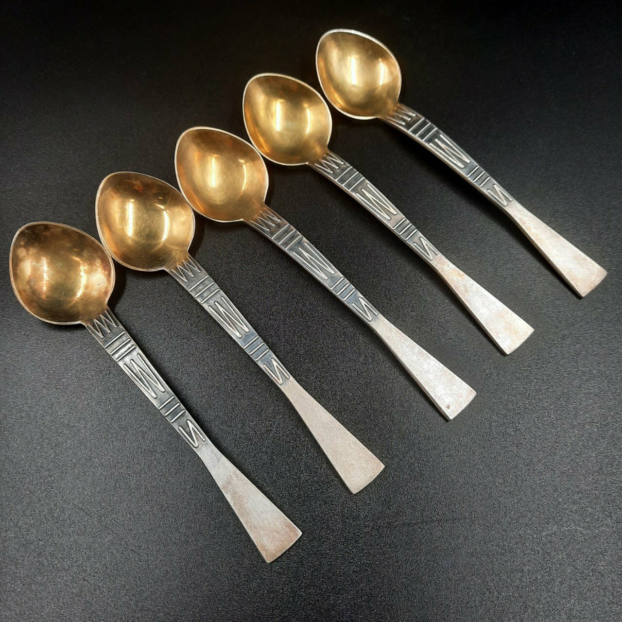 Набор из пяти кофейных ложек с геометрическим декором, мНЦ (медь-никель-цинк)
