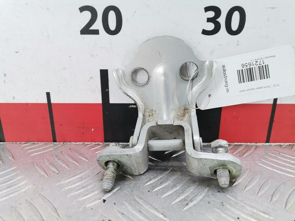 Петля двери задней левой Mitsubishi Carisma MB927781 арт. 1721656
