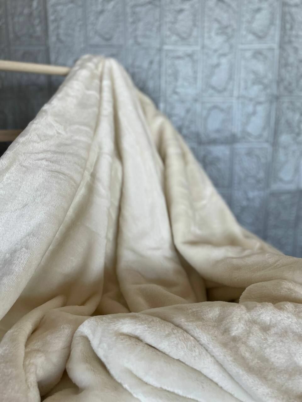 Плед-Покрывало Бархат(молочный) 180х200см, на диван, кровать. Велсофт, мягкий, пушистый.