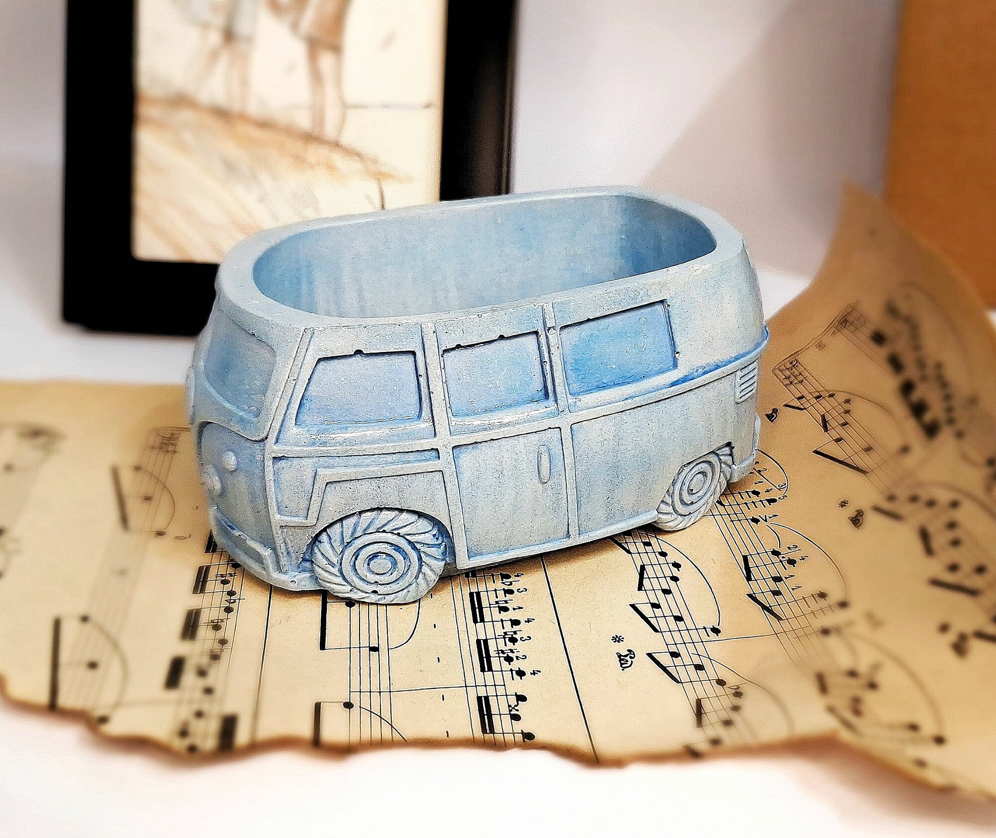 Кашпо гипсовое " Автобус"