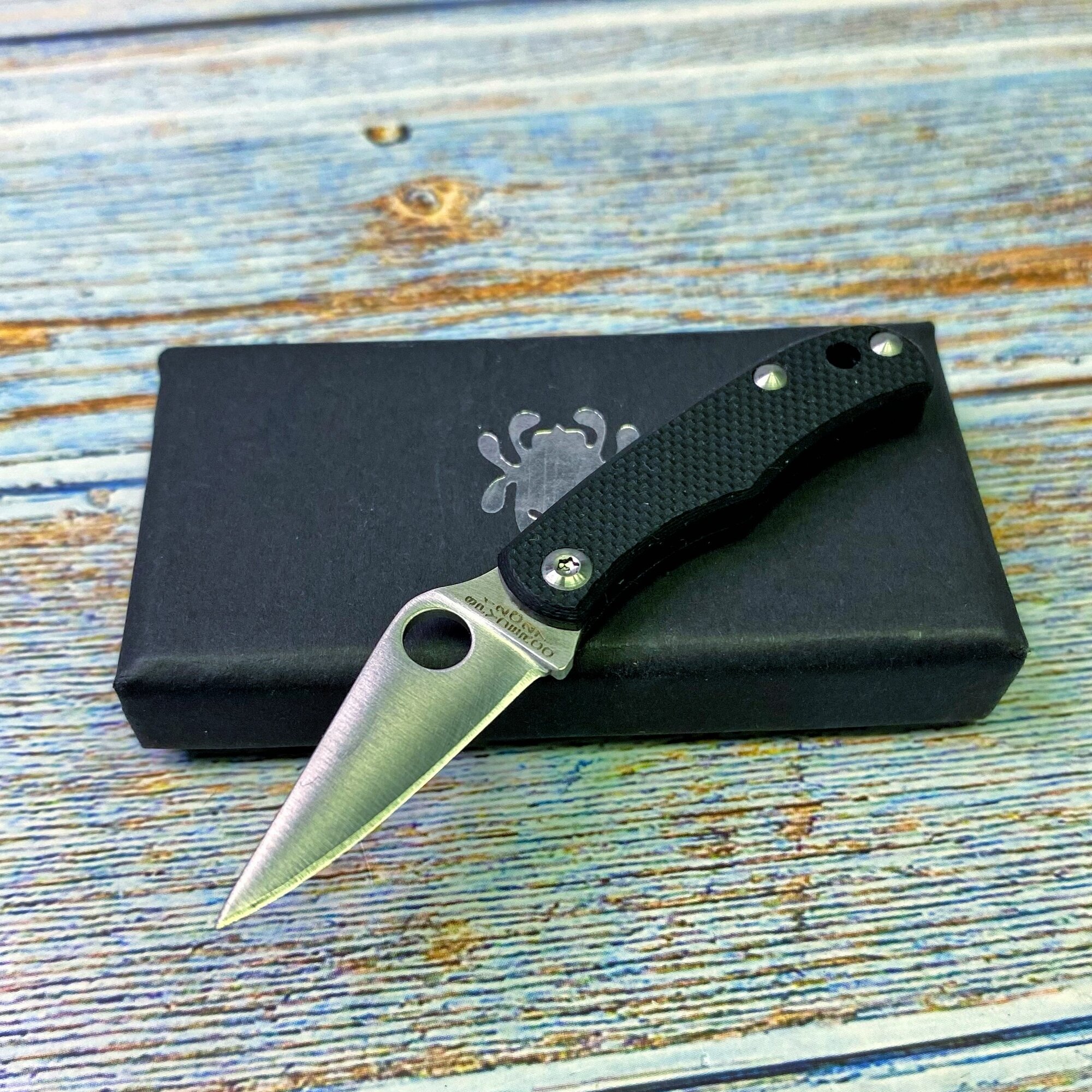 Складной нож-брелок Spyderco Bug Black G10 C133GBKP