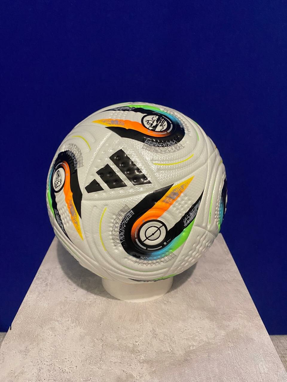 Женский ADIDAS мяч Чемпионата Европы по футболу 2025 года среди женщин бесшовный футбольный игровой размер 5 белый