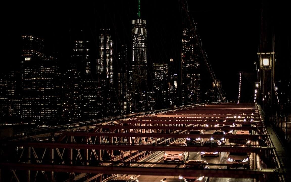 Картина на холсте 110x60 LinxOne "Город, ночь, мост, автомобили, здания, огни" интерьерная для дома / на стену / на кухню / с подрамником