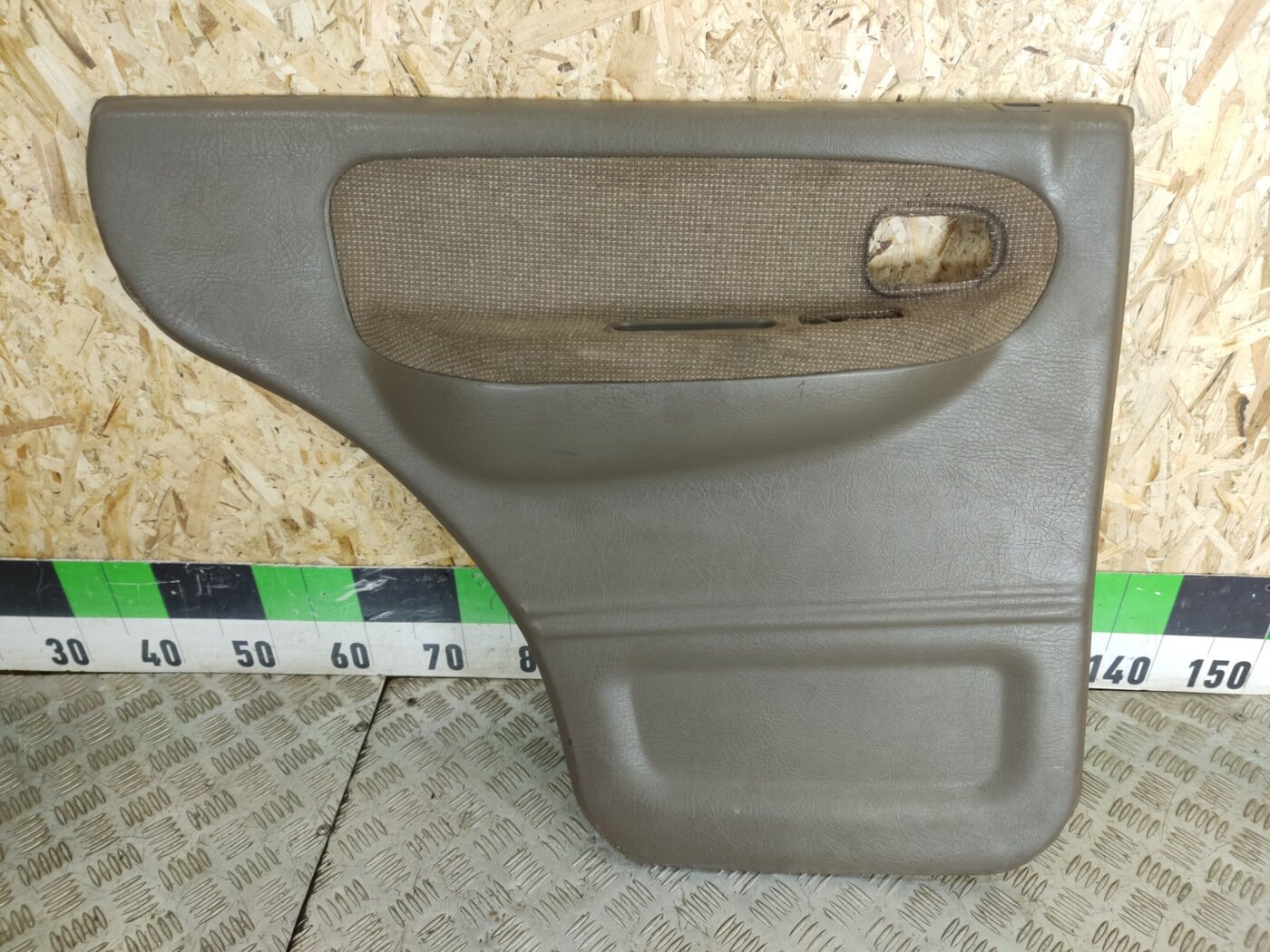 Обшивка двери задней левой KIA Sportage 1993 2006 0K01968490NAC