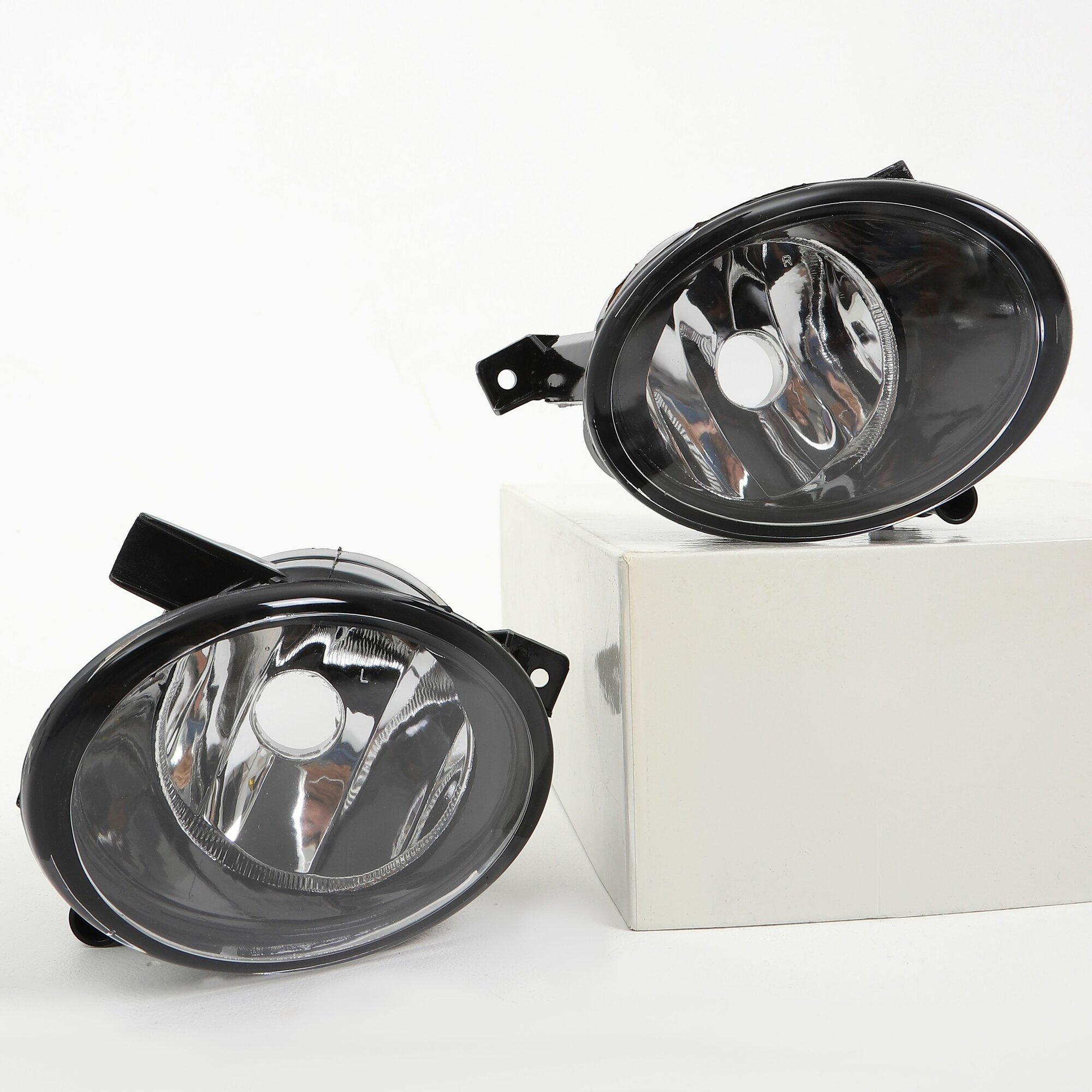 Фары противотуманные (ПТФ) комплект 2шт Touareg Туарег/Touran Туран/Jetta Джетта/Caddy Кадди/Tiguan Тигуан